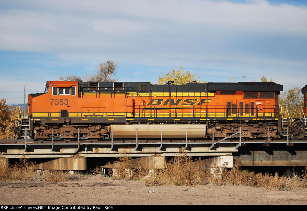 BNSF 7353